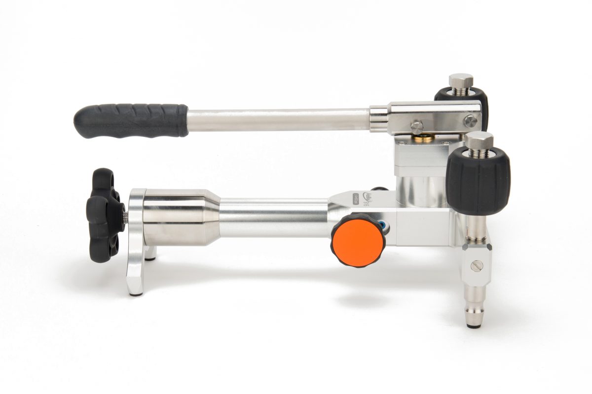 Additel 916A Pneumatic Pressure Test Pump - Deltakon Sales